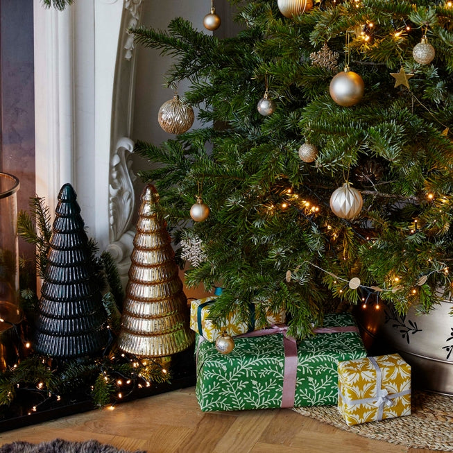 Festive Tree Tabletop Decoration in Evergreen – Oscar and Tilly